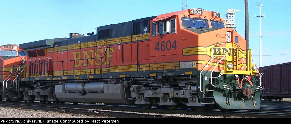 BNSF 4604